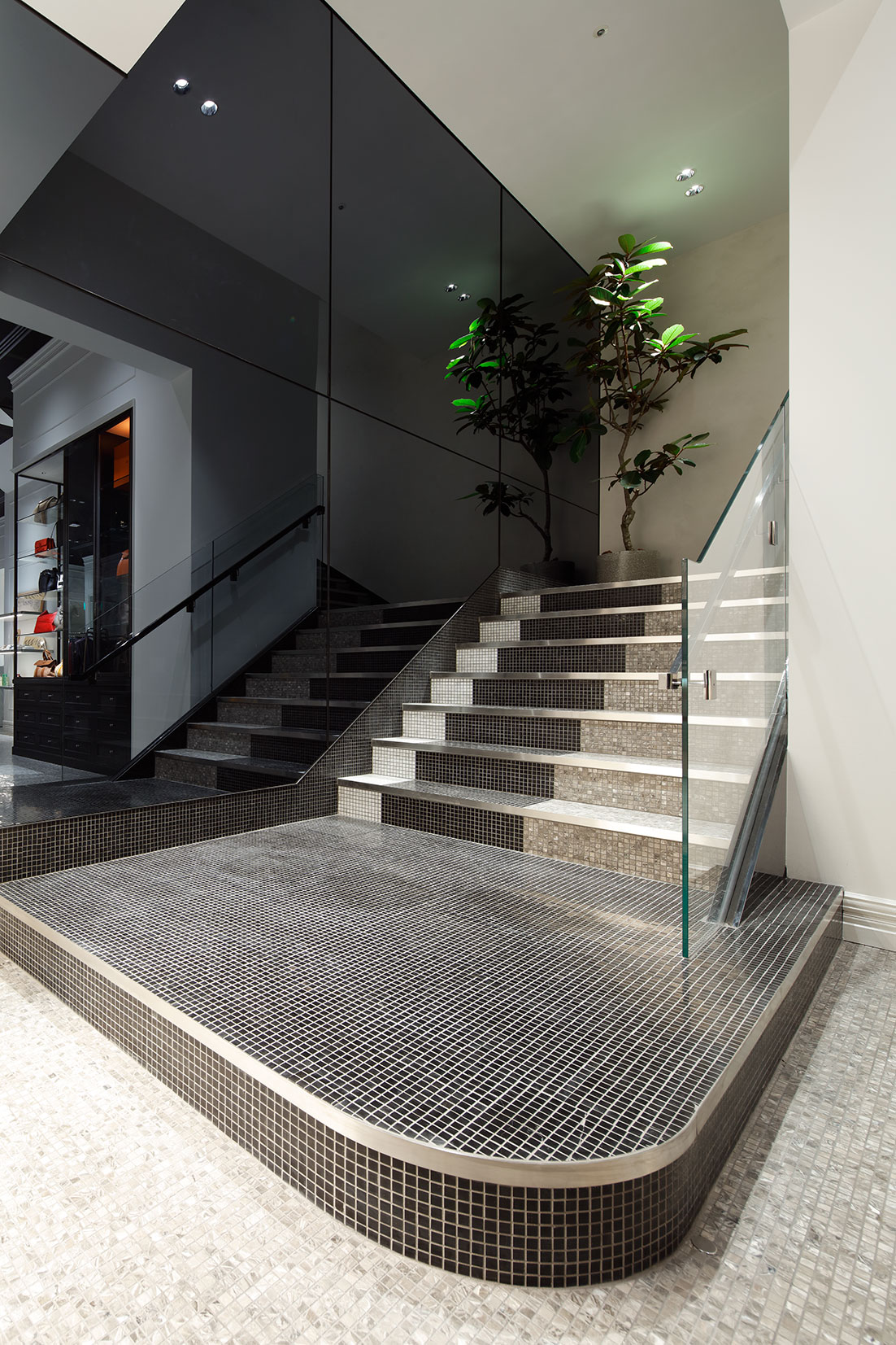 GINZA TIMELESS 8/LOVELESS ginza | Works | LINE-INC GINZA TIMELESS 8/LOVELESS ginza | Works | LINE-INC